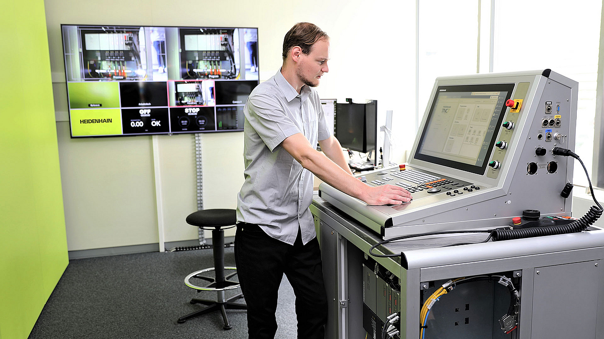 New Service team studio for live support